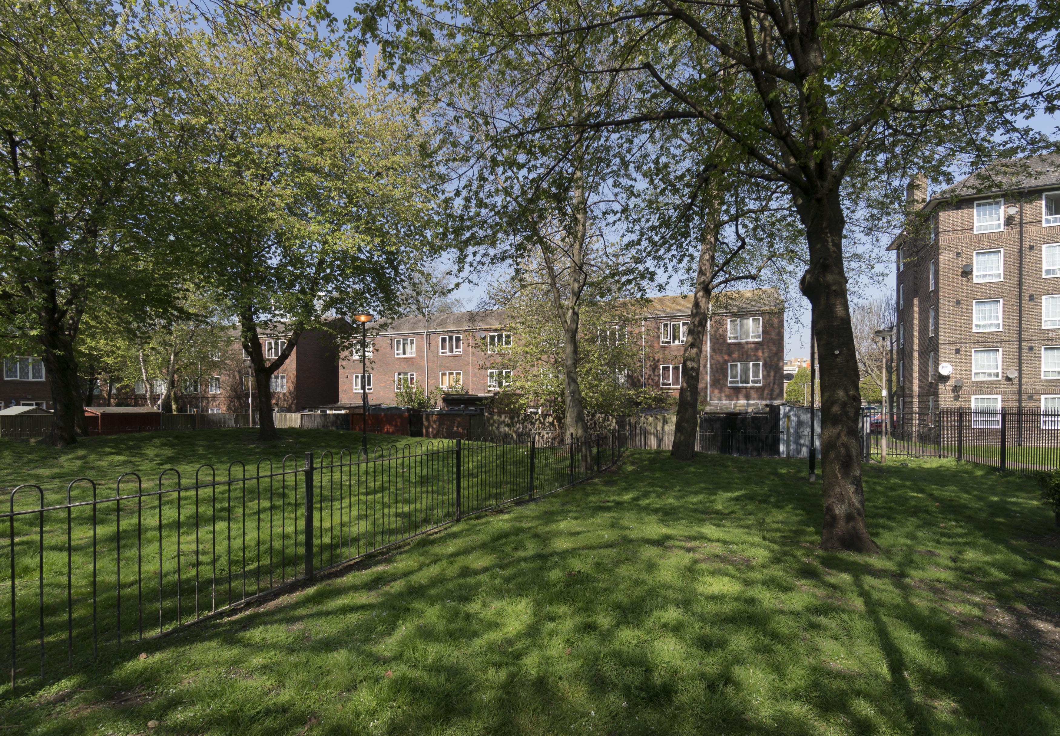 Survey of London | 20 Chicksand Street